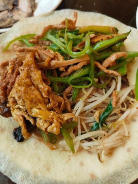 春饼怎么做_正宗春饼和面比例-第2张图片-山城妙识 春饼怎么做_正宗春饼和面比例-第2张图片-山城妙识