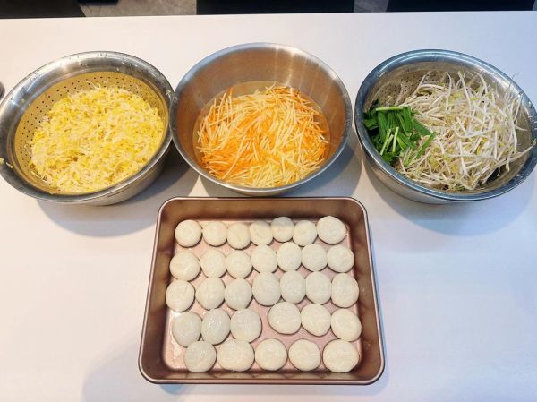 春饼怎么做_正宗春饼和面比例-第3张图片-山城妙识 春饼怎么做_正宗春饼和面比例-第3张图片-山城妙识