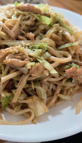 绿豆芽炒饼丝怎么做_绿豆芽炒饼丝的家常做法-第3张图片-山城妙识