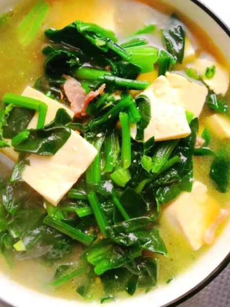 菠菜豆腐汤减肥吗_菠菜豆腐汤热量高吗-第1张图片-山城妙识