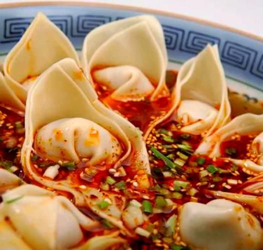 龙抄手和馄饨的区别_哪个更好吃-第1张图片-山城妙识