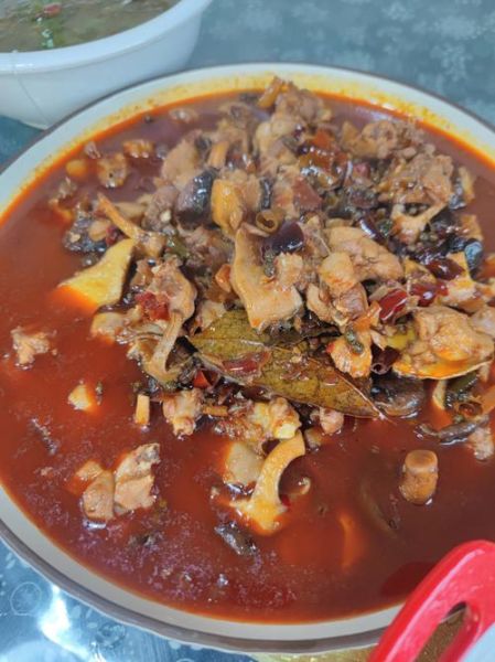 南山泉水鸡哪家好吃_泉水鸡做法正宗吗-第2张图片-山城妙识