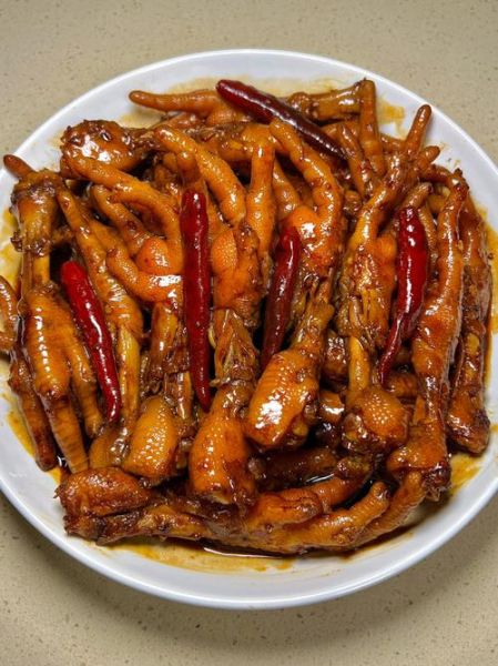 红烧鸡爪怎么做好吃_红烧鸡爪视频教程-第1张图片-山城妙识