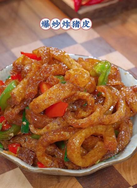 小炒猪皮怎么做才脆_小炒猪皮家常做法-第1张图片-山城妙识