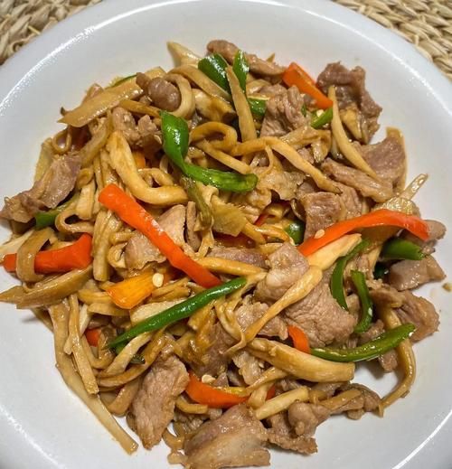 杏鲍菇炒肉丁怎么做_杏鲍菇炒肉丁用猪肉还是牛肉-第2张图片-山城妙识