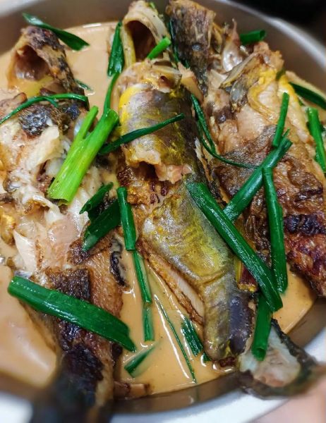 大鲶鱼怎么做好吃_大鲶鱼的家常做法-第3张图片-山城妙识