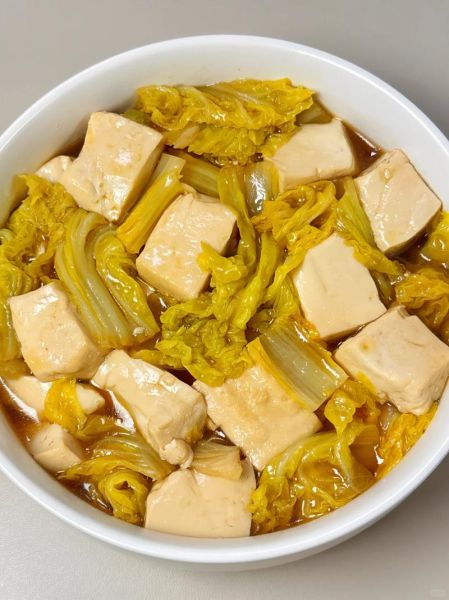 家常白菜炖豆腐怎么做_白菜炖豆腐先炒还是先炖-第2张图片-山城妙识