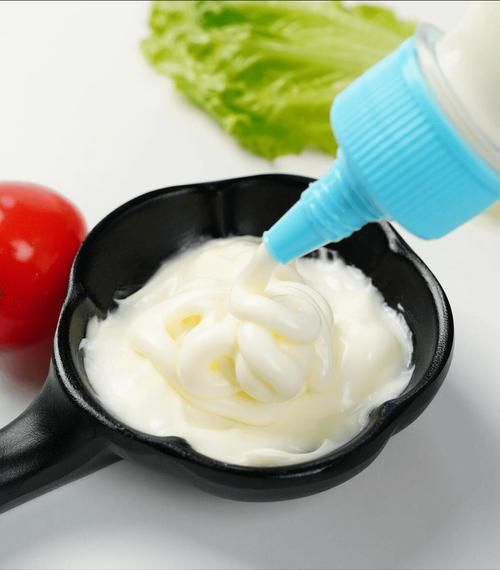 沙拉酱和蛋黄酱的区别_哪个更健康-第1张图片-山城妙识