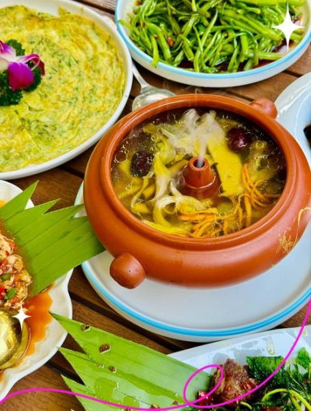 汽锅鸡是哪里的特产_汽锅鸡发源地-第3张图片-山城妙识