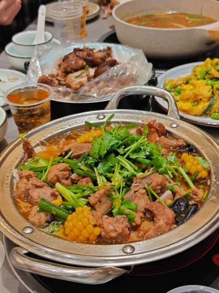 信阳农家炖菜怎么做_信阳炖菜家常做法大全-第1张图片-山城妙识