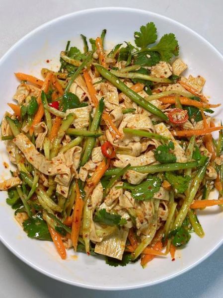 凉拌油豆皮怎么做_油豆皮凉拌需要焯水吗-第3张图片-山城妙识