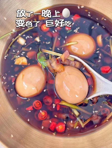 酒和盐腌制鸡蛋的做法_咸蛋黄出油秘诀-第2张图片-山城妙识