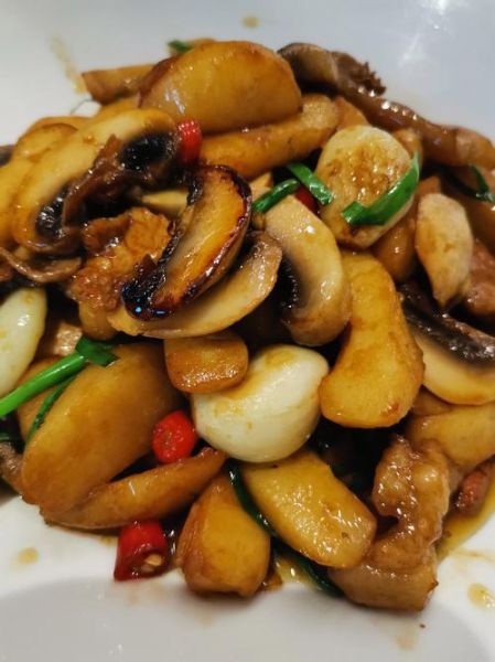 秋葵炒口蘑怎么炒好吃_秋葵炒口蘑的做法窍门-第3张图片-山城妙识