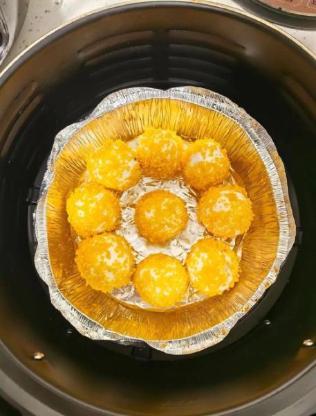 炸元宵怎么炸不爆裂_炸元宵用冷油还是热油-第1张图片-山城妙识 炸元宵怎么炸不爆裂_炸元宵用冷油还是热油-第1张图片-山城妙识