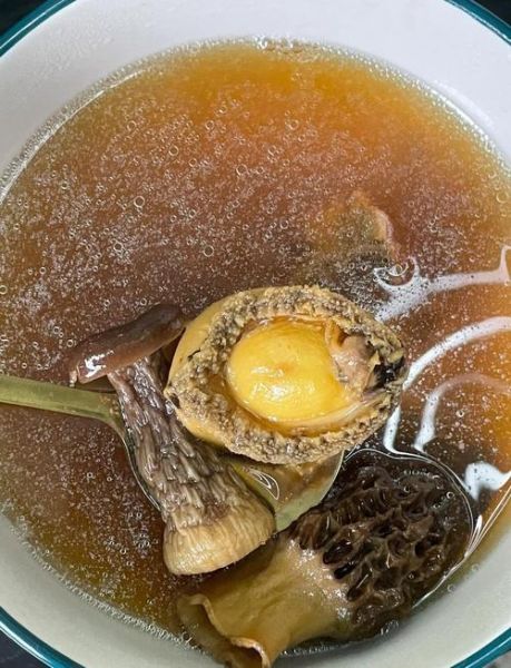 鲍鱼怎么煲汤滋补_鲍鱼煲汤用什么材料最补-第2张图片-山城妙识