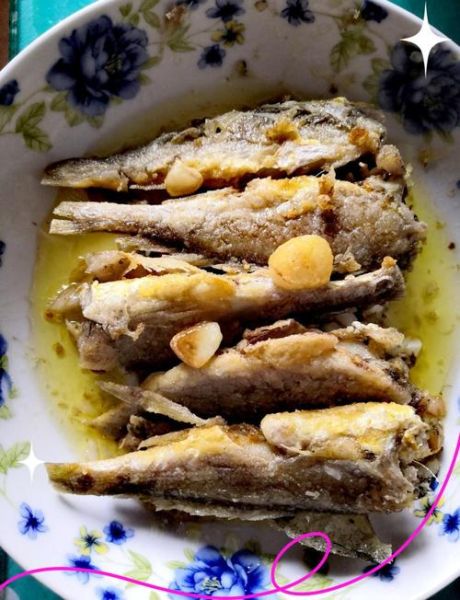 煎炸黄花鱼怎么不粘锅_黄花鱼怎么炸才酥脆-第3张图片-山城妙识