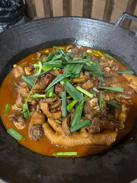 贵州柴火鸡怎么做最正宗_柴火鸡用什么锅最好-第2张图片-山城妙识