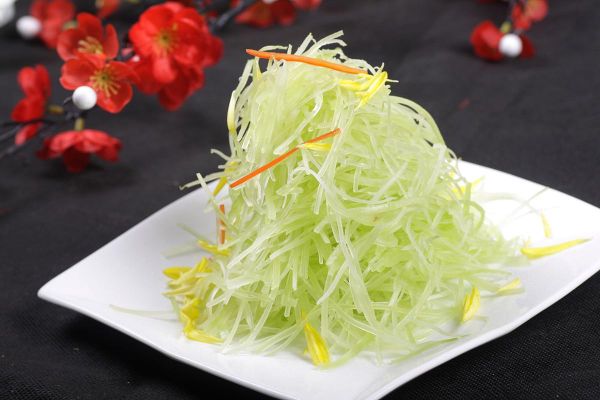 凉拌莴笋丝要不要焯水_莴笋丝焯水好还是不焯水好-第3张图片-山城妙识