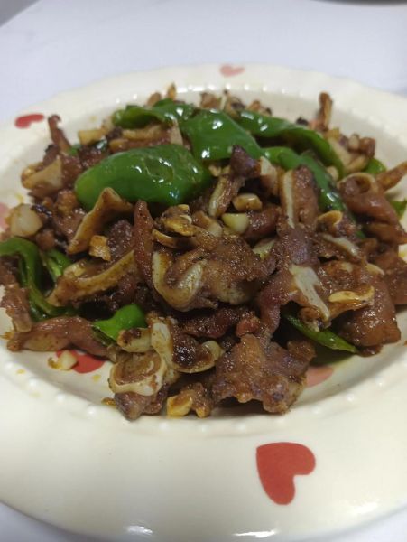 农家小炒肉怎么做_正宗农家小炒肉做法步骤-第3张图片-山城妙识