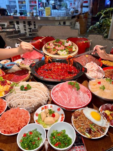 四川火锅菜品有哪些_如何搭配最地道-第1张图片-山城妙识