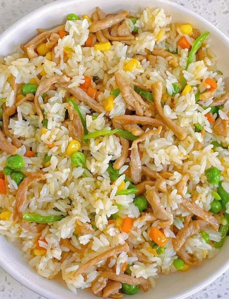 白菜肉丝炒饭怎么做_家常白菜肉丝炒饭技巧-第2张图片-山城妙识