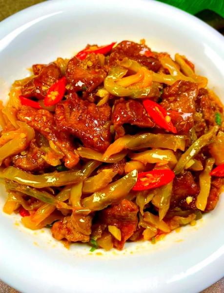 胡萝卜榨菜炒肉丝怎么做_胡萝卜榨菜炒肉丝热量高吗-第3张图片-山城妙识