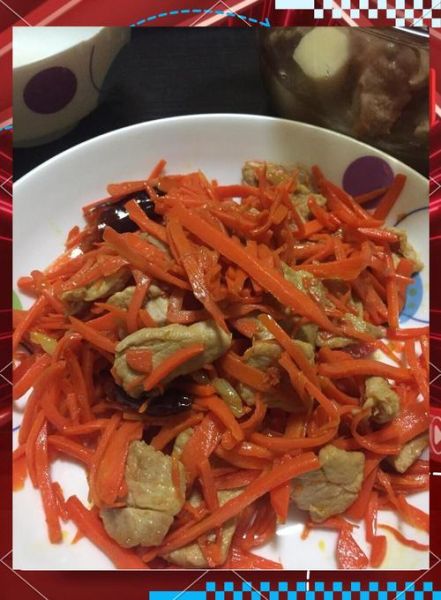 胡萝卜榨菜炒肉丝怎么做_胡萝卜榨菜炒肉丝热量高吗-第2张图片-山城妙识