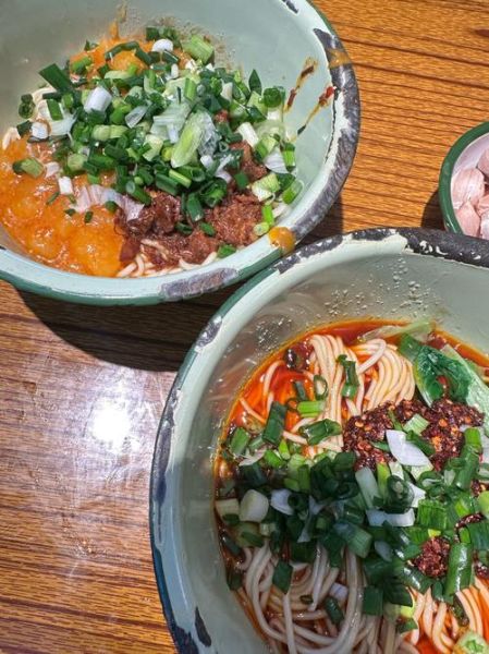 重庆小面高汤怎么熬_重庆小面高汤配方比例-第1张图片-山城妙识