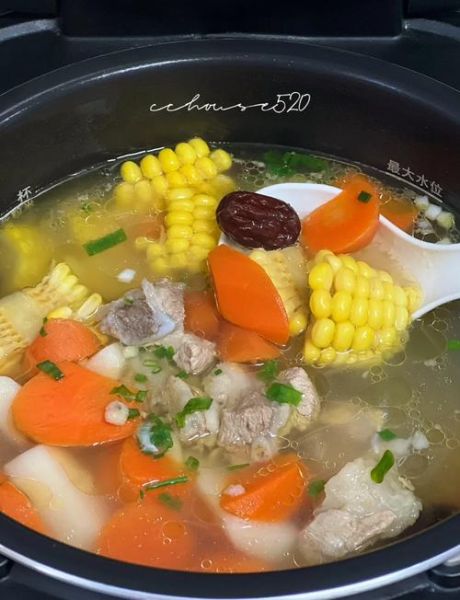 红萝卜玉米猪骨汤的做法_红萝卜玉米猪骨汤的功效-第1张图片-山城妙识