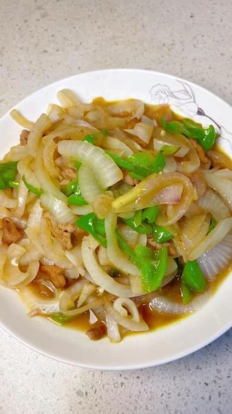 炒洋葱怎么炒_洋葱炒多久才熟-第1张图片-山城妙识