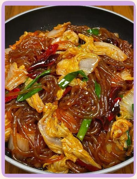 娃娃菜炖粉条怎么做_娃娃菜炖粉条的家常做法-第1张图片-山城妙识