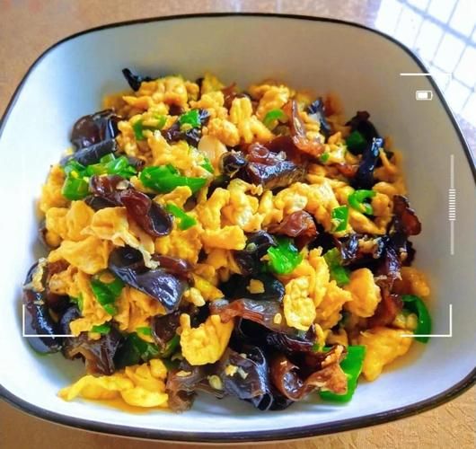 木耳炒辣椒怎么炒好吃_木耳炒辣椒的家常做法-第1张图片-山城妙识