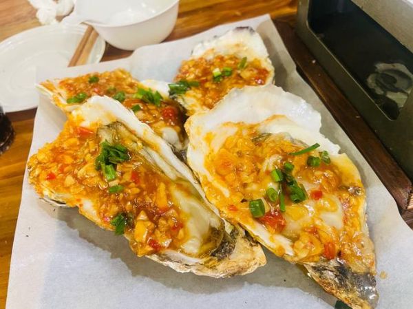 炭烤生蚝怎么烤才好吃_炭烤生蚝图片教程-第1张图片-山城妙识 炭烤生蚝怎么烤才好吃_炭烤生蚝图片教程-第1张图片-山城妙识