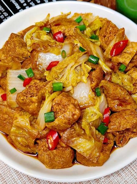 白菜炖豆腐怎样做好吃_白菜炖豆腐的家常做法-第1张图片-山城妙识