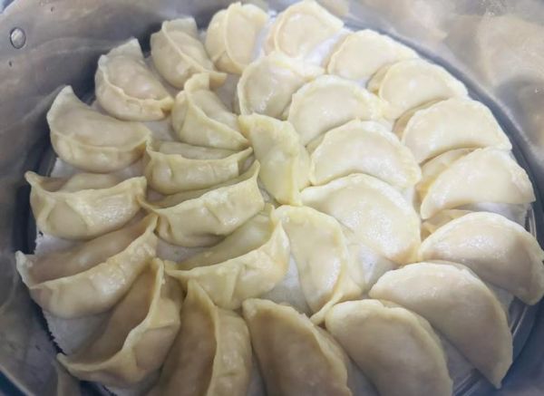蒸饺怎么和面才软_蒸饺用什么面粉好-第1张图片-山城妙识 蒸饺怎么和面才软_蒸饺用什么面粉好-第1张图片-山城妙识