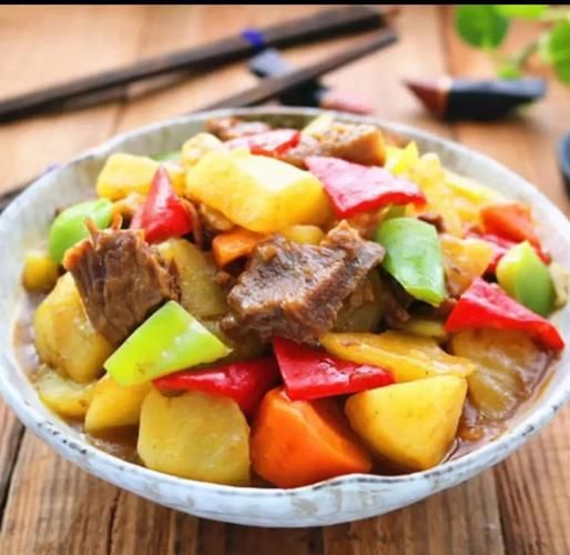 咖喱牛肉土豆胡萝卜怎么做_咖喱牛肉土豆胡萝卜家常做法-第2张图片-山城妙识