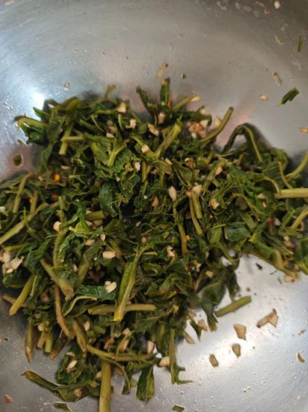 冻香椿怎么做好吃_冻香椿解冻后还能炒吗-第1张图片-山城妙识