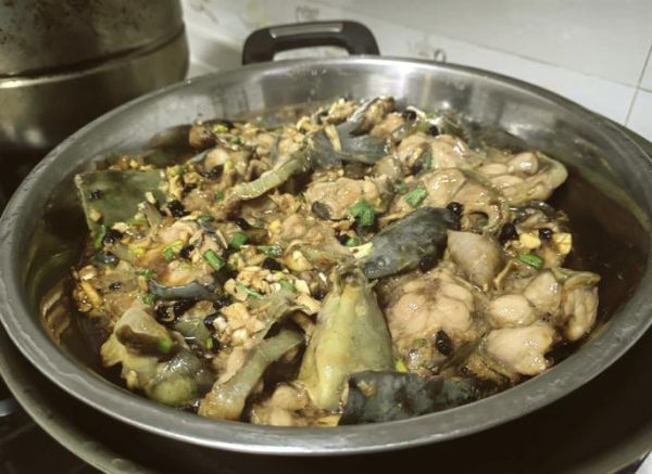 清蒸塘鲺鱼怎么做_清蒸塘鲺鱼的家常做法-第1张图片-山城妙识