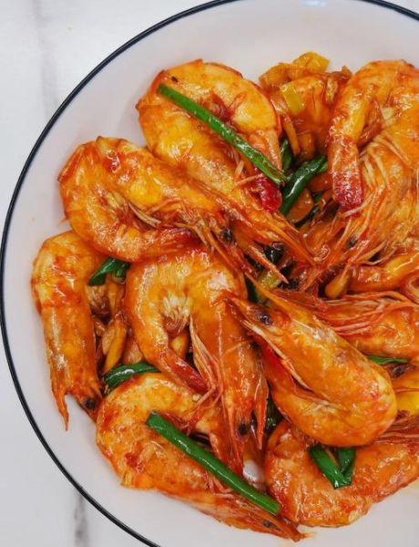 红烧虾怎么做才好吃_红烧虾的家常做法视频-第1张图片-山城妙识
