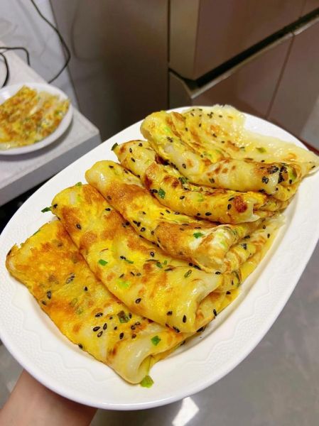 煎鸡蛋饼怎么做_鸡蛋饼怎么做好吃又松软-第1张图片-山城妙识