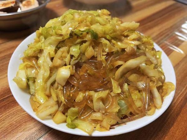 甘蓝粉条怎么炒好吃_甘蓝粉条炒多久才入味-第1张图片-山城妙识