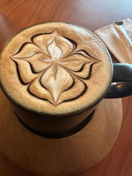 卡布奇诺咖啡图片怎么拍_卡布奇诺拉花技巧-第1张图片-山城妙识