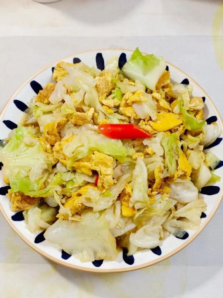 包菜炒鸡蛋怎么做好吃_包菜炒鸡蛋的秘诀-第1张图片-山城妙识