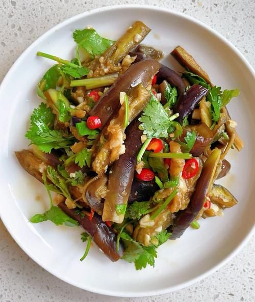 蒜泥拌茄子怎么做_蒜泥拌茄子需要蒸多久-第2张图片-山城妙识