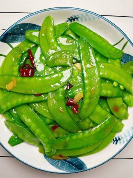清炒荷兰豆焯水几分钟_荷兰豆焯水后怎么炒才脆-第1张图片-山城妙识