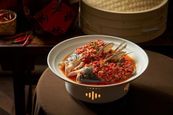 剁椒蒸鱼头怎么做_剁椒蒸鱼头用哪种鱼头-第2张图片-山城妙识 剁椒蒸鱼头怎么做_剁椒蒸鱼头用哪种鱼头-第2张图片-山城妙识