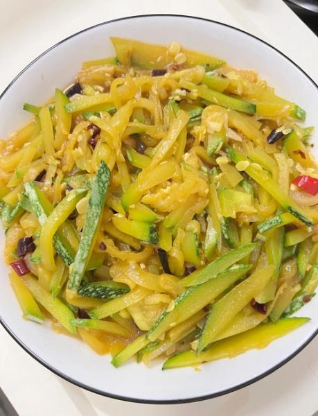 嫩南瓜怎么做好吃又简单_嫩南瓜家常做法-第1张图片-山城妙识