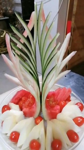 西瓜皮拉花走刀图步骤_新手怎么画-第1张图片-山城妙识