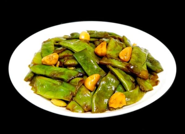 油焖扁豆角怎么做_扁豆角油焖几分钟能熟-第1张图片-山城妙识
