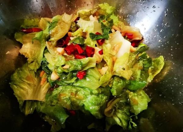 凉拌生菜怎么做好吃_凉拌生菜用焯水吗-第1张图片-山城妙识
